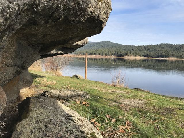 Newman Lake McKenzie Loop – NaughtyHiker